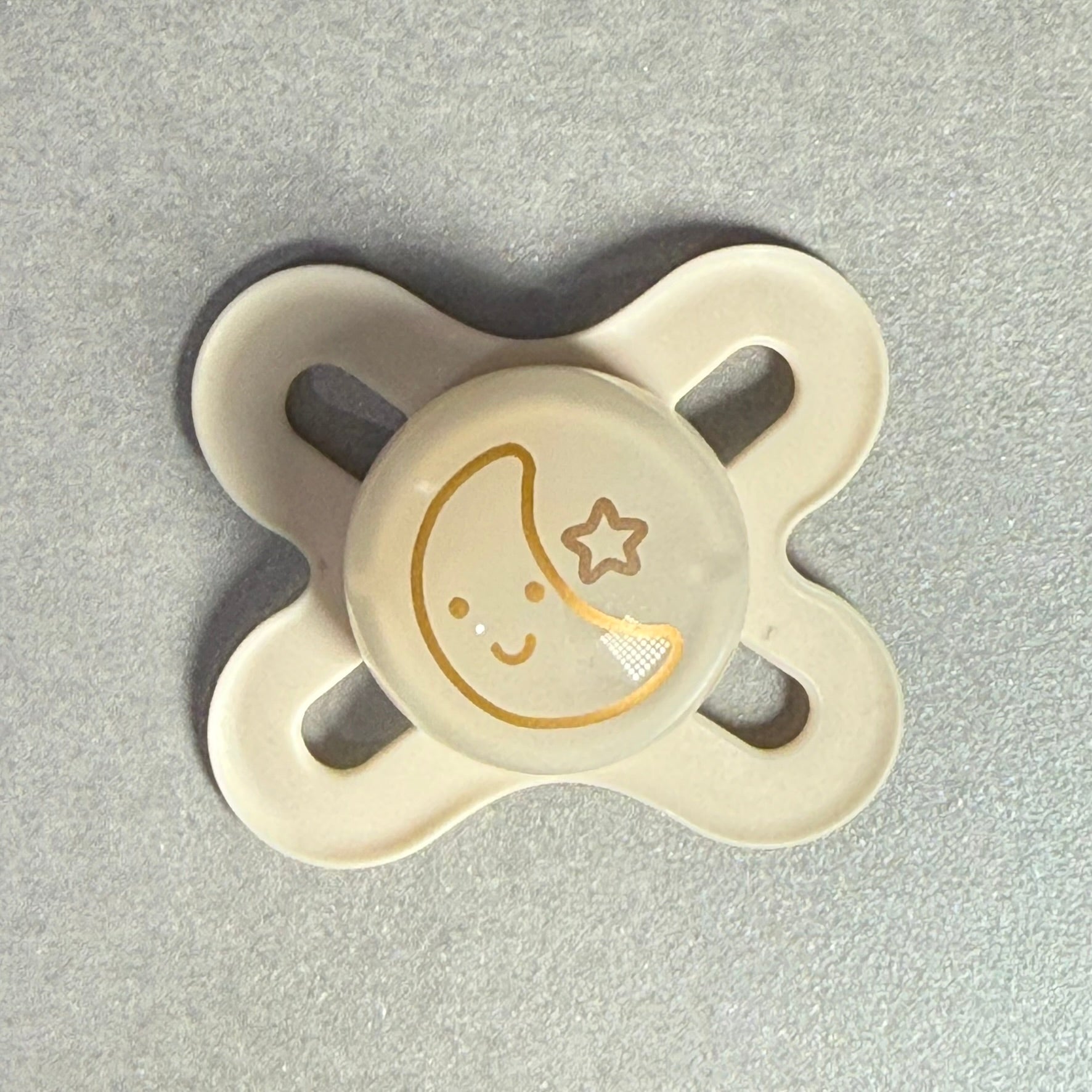 MAM Cream Moon Reborn Magnetic Dummy - self fit magnet – Granny P's ...